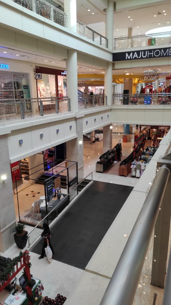 The Curve - Places Reviews and Ratings